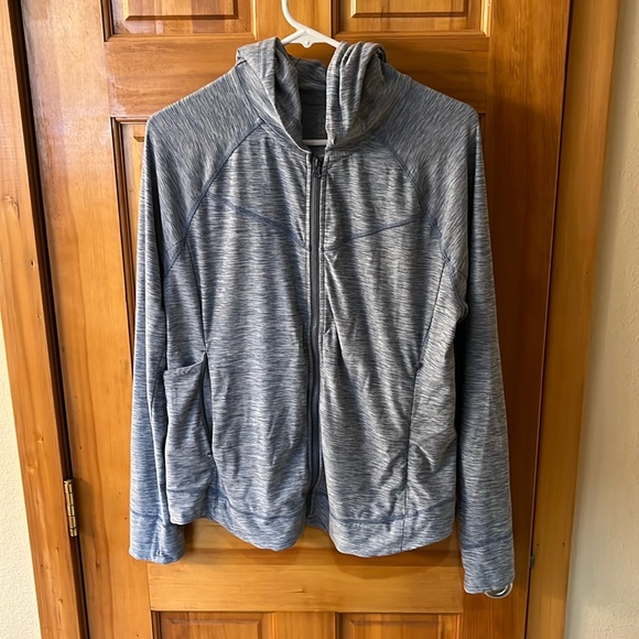 Title nine | Tops | Title Nine Vital Full Zip Hoodie Blue Buttah Lt ...